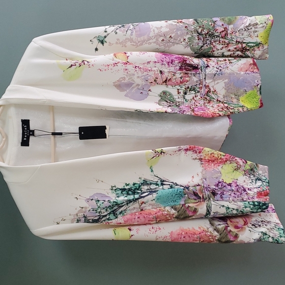 Beulah | Jackets & Coats | Beulah Womans Floral Jacket | Poshmark
